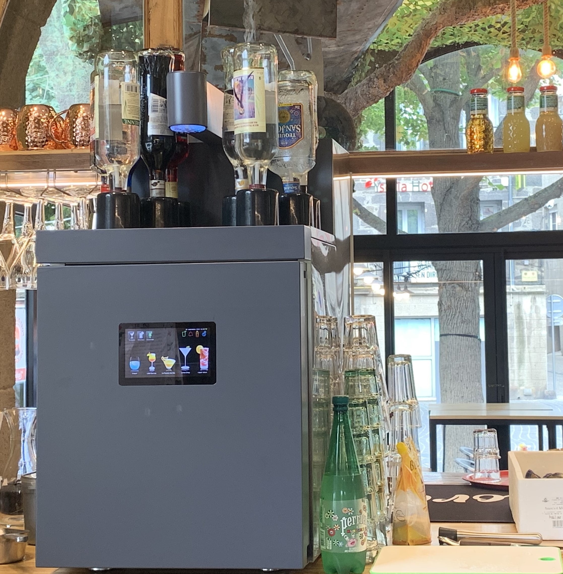 COCKTAIL MACHINE