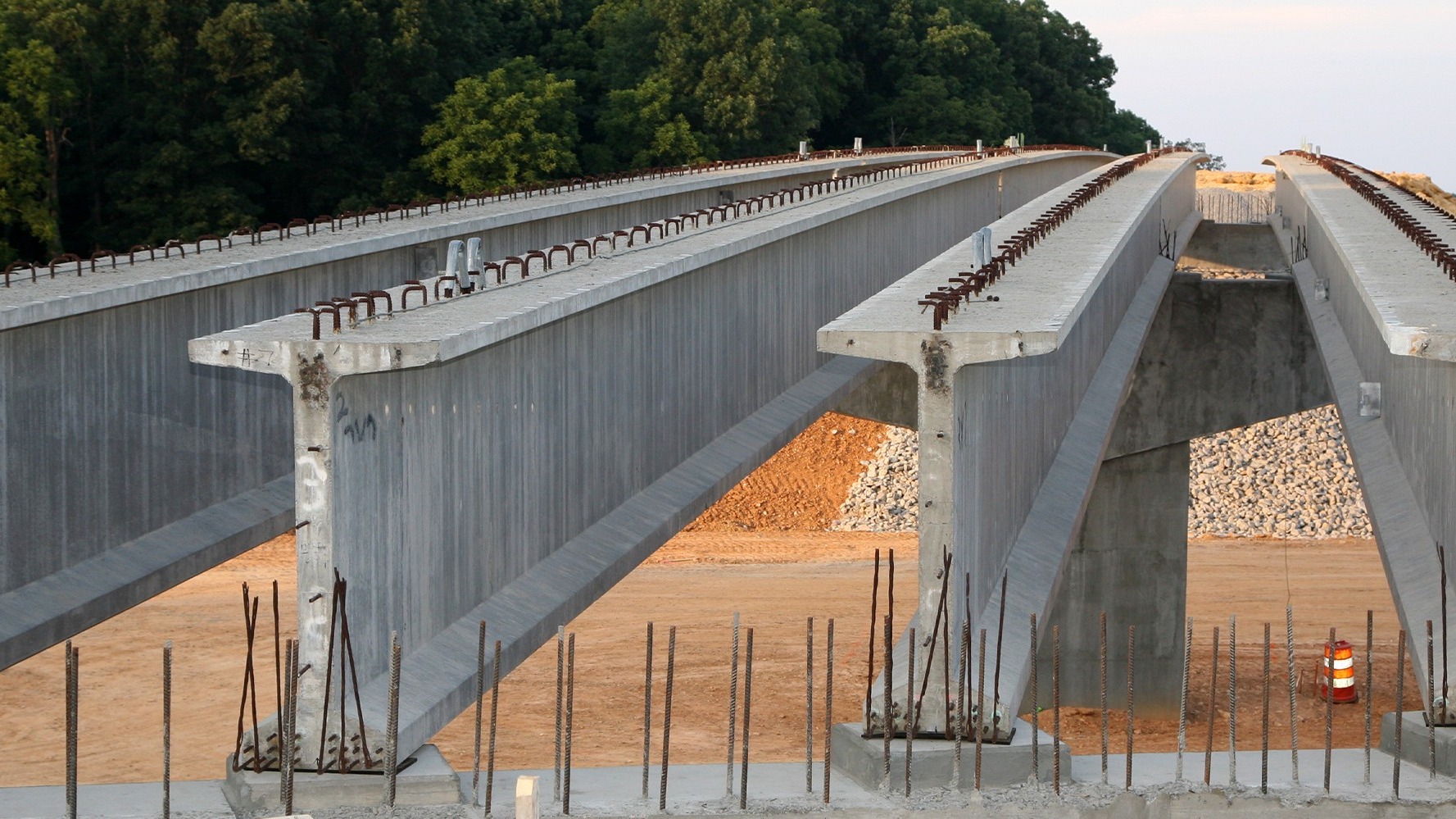 Infrastructure: reinforcement of complex elements and major works