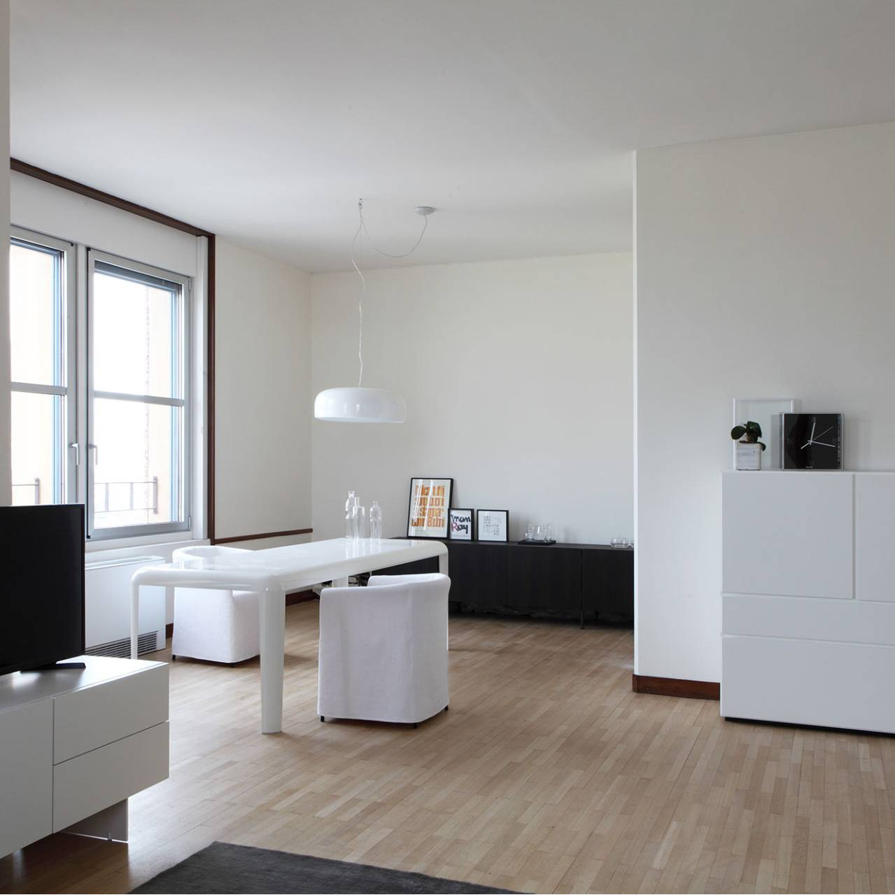 Residential buildings: Torre Velasca, Milan (Italy)